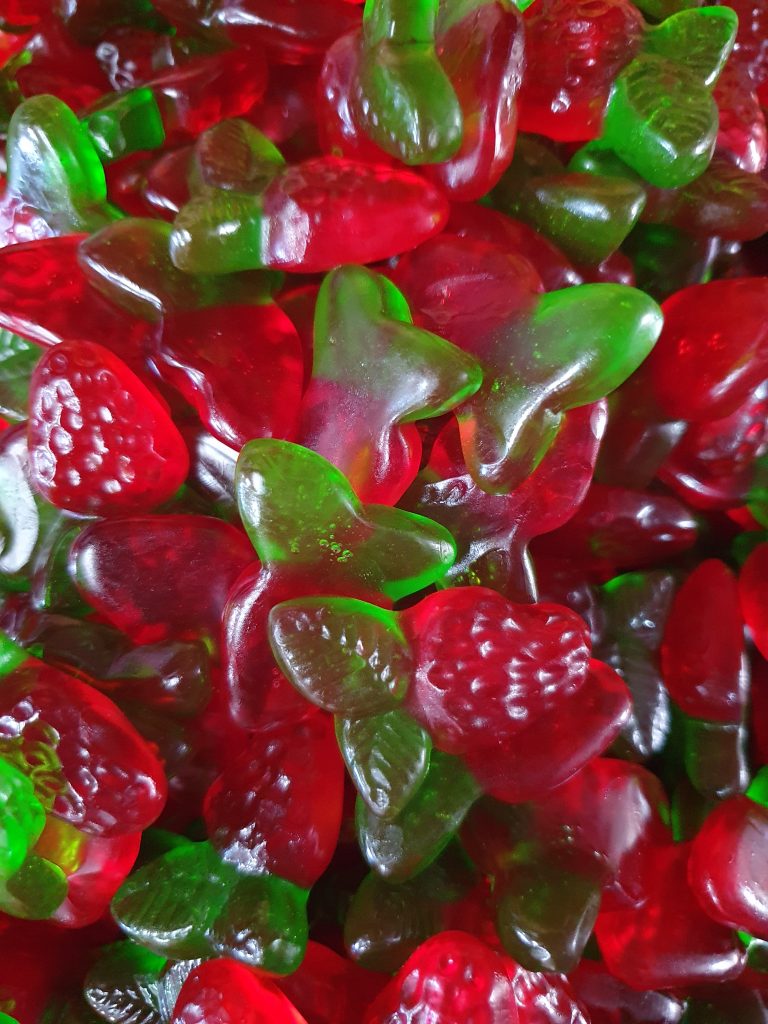 Gummi Strawberries – Candy Cow